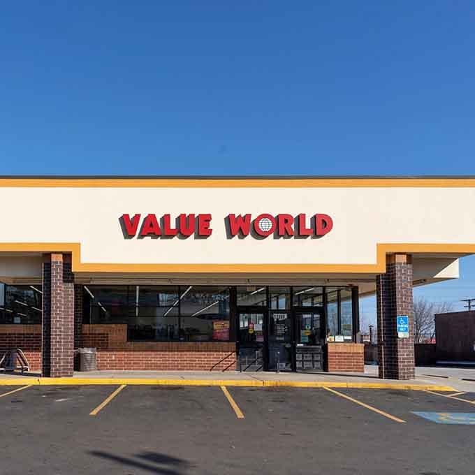 That brilliant blue sky frames the signage perfectly, like nature itself is highlighting your next great find.