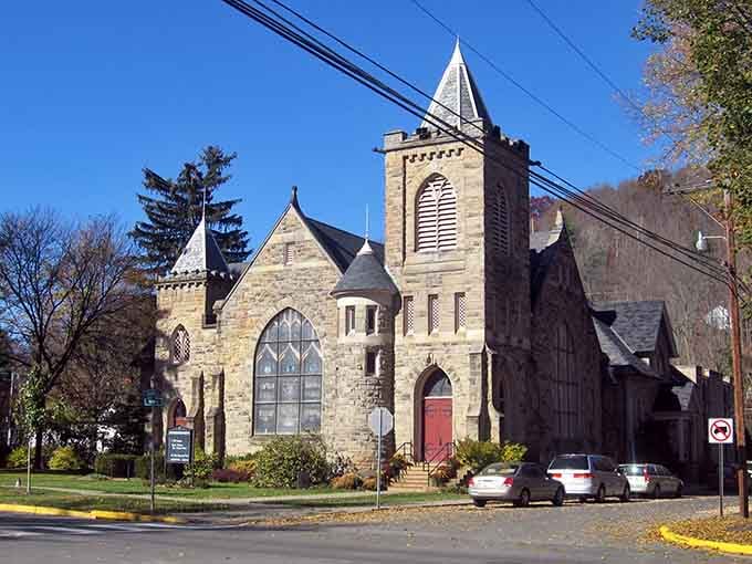 Stone architecture and Gothic windows create a scene worthy of any classic American small-town movie set perfectly.