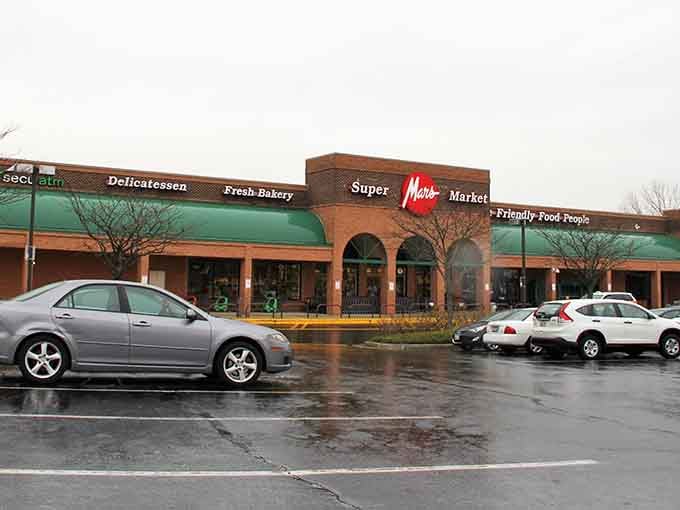 Rain-slicked parking lots and neighborhood markets prove that everyday errands can feel comfortably familiar and wonderfully convenient here.