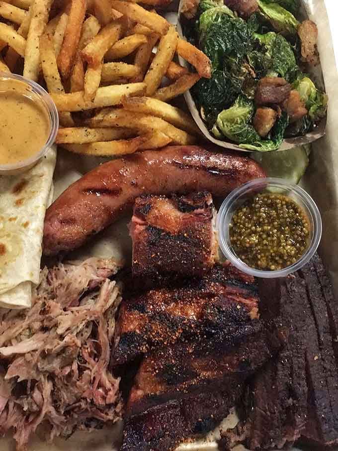 The Well-Fed BEAST lives up to its name, delivering enough smoky goodness to feed your hungry crew.