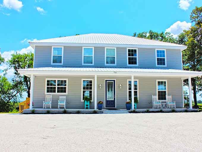 Modern comfort on the waterfront, because even adventure seekers appreciate a good night's sleep and reliable air conditioning after exploring.