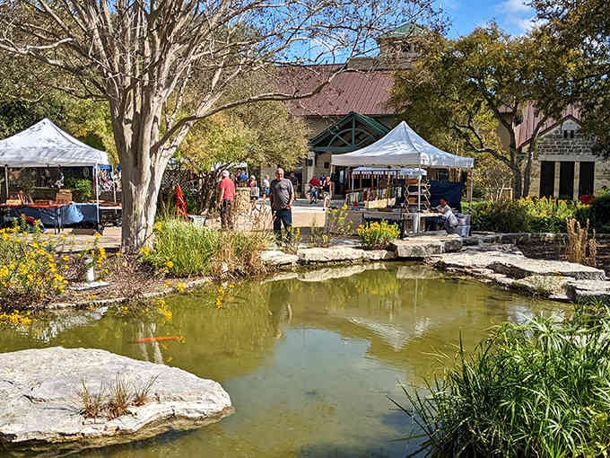 Nothing says "community" quite like an outdoor market where the pond is almost as much of an attraction as the vendors.