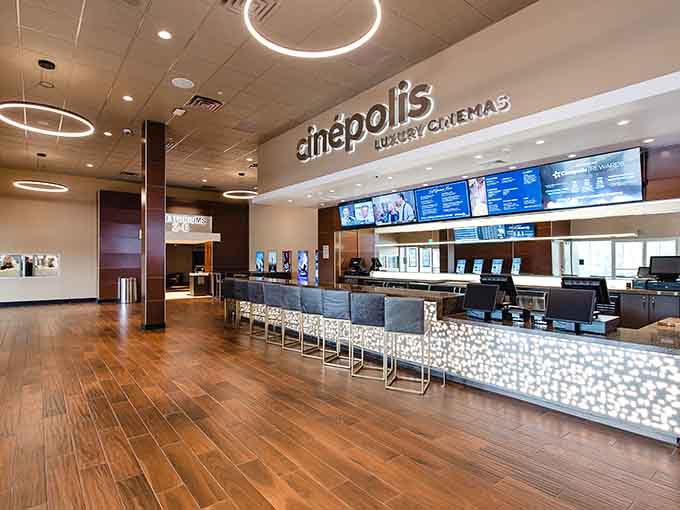 Cin&eacute;polis Luxury Cinemas proves that movie night can involve actual comfort and dignity, imagine that.