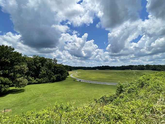 From this vantage point, you can see why they chose this spot for their thriving metropolis.