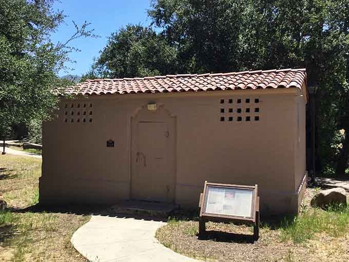 The old city jail is charmingly small, suggesting Ojai's criminals were either very polite or extremely flexible back then.