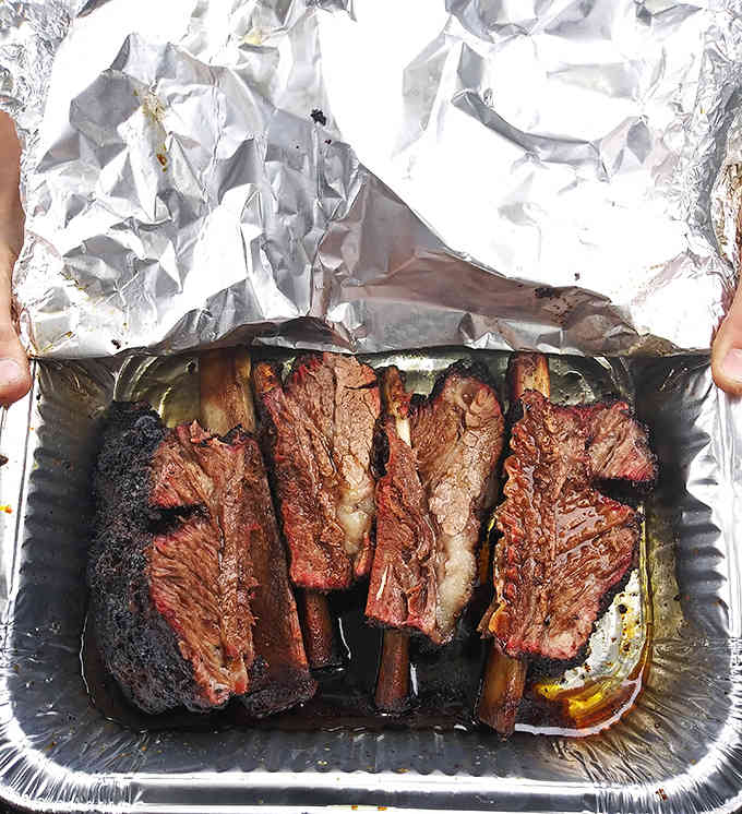 Beef ribs with a bark so beautiful it deserves its own gallery showing at the Louvre.