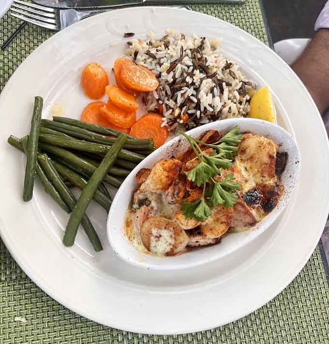 Fresh seafood sautéed to perfection with vegetables shows this Austrian kitchen knows its way around the ocean too.