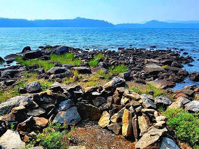 Rocky shores meet impossibly blue water, creating a scene that looks more Caribbean than Cascade Range.