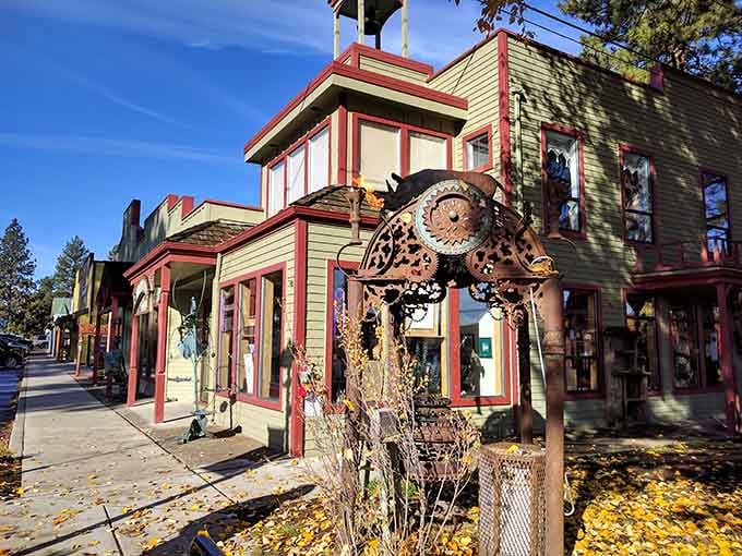 Western-style storefronts and wooden sidewalks make Sisters feel like stepping onto a movie set from yesteryear.