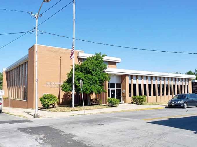 Marshfield's clean streets and well-maintained public buildings reflect the community pride that makes this Missouri town such a wonderful place to live.