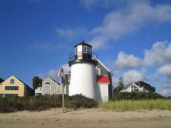 This charming lighthouse proves that not all navigation aids need to be skyscraper-sized to get the job done.