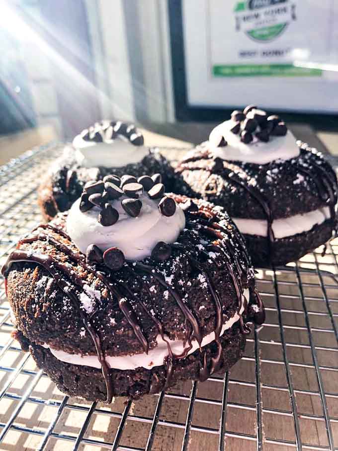 These cookies and cream beauties are dressed up fancier than guests at a 1950s cocktail party, drizzled to perfection.