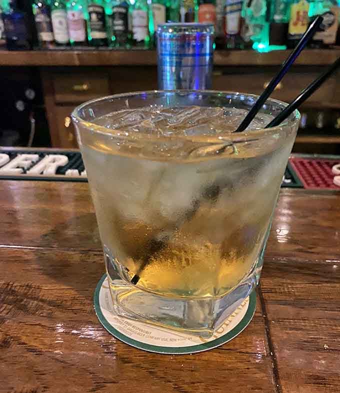 Sometimes the perfect cocktail is exactly what you need, and this one delivers without any pretension whatsoever.