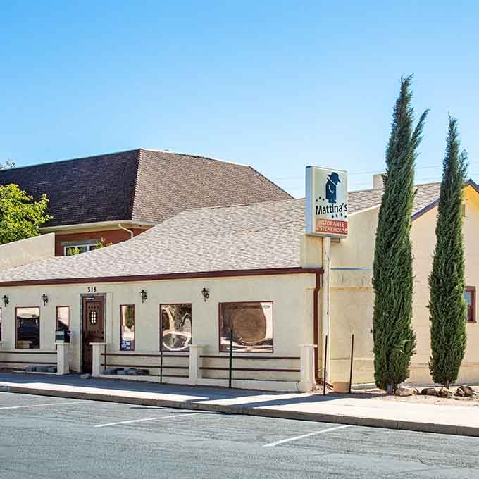 Sometimes the best Italian food hides in the most unexpected desert towns, proving deliciousness knows no geographical boundaries whatsoever.