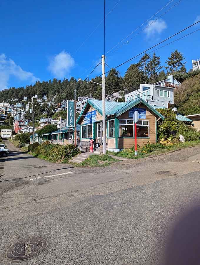 Blue Agate Cafe sits ready to fuel your beach adventures with caffeine and carbs, the breakfast of coastal champions.