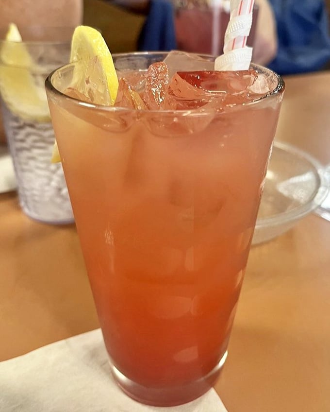 Sometimes you need a refreshing drink to balance all that delicious meat, and this strawberry lemonade volunteers for duty enthusiastically.
