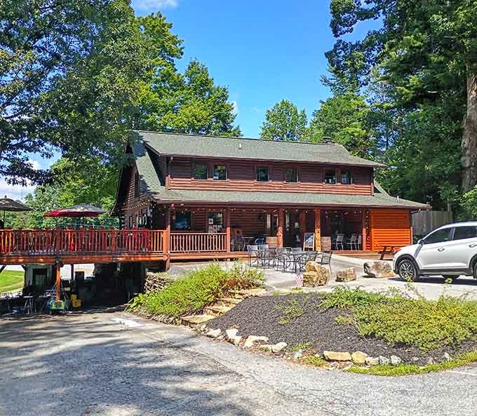 Green River Eddy's log cabin charm suggests the kind of place where everybody knows your name, Cheers-style but mountain edition.