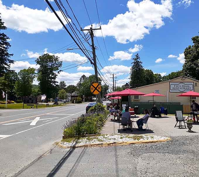 Umbrellas pop against blue skies, turning a simple roadside stop into your new favorite summer tradition.