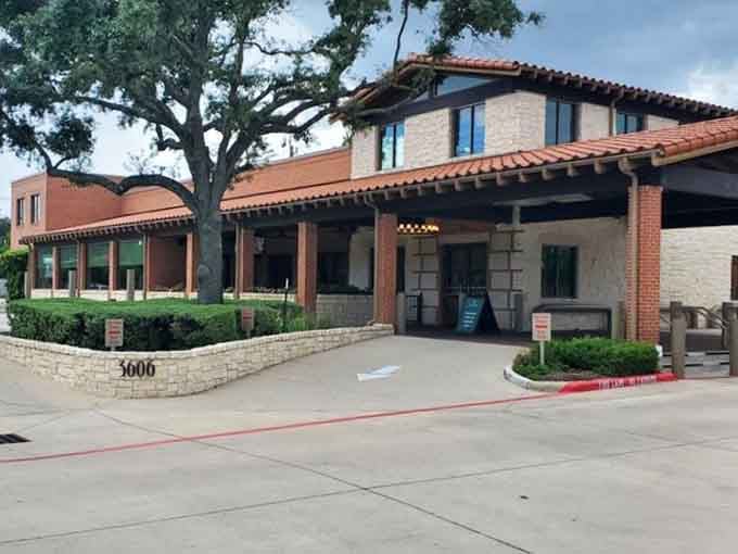 Pull right up to this welcoming entrance where generations have gathered for honest, satisfying cafeteria-style dining.