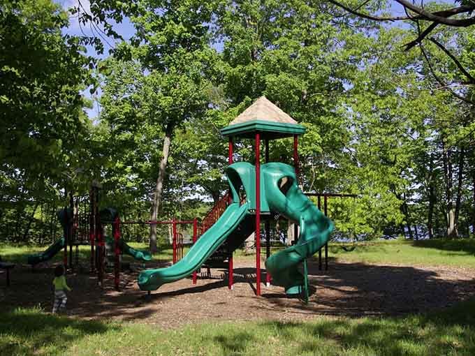 The playground keeps little ones entertained while parents enjoy that second cup of coffee in peace.