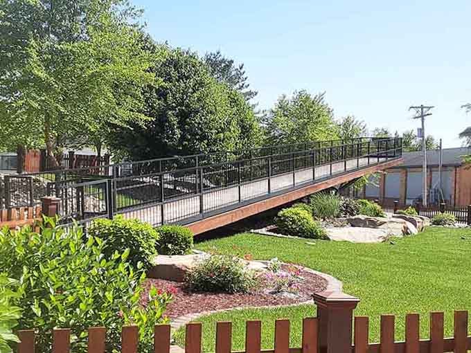 An elevated walkway offers bird's-eye views of downtown, letting you appreciate the giant attractions from new perspectives.