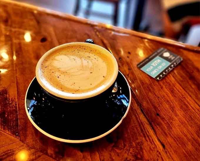 Latte art so pretty you'll feel guilty drinking it, but you'll get over that feeling pretty quickly, trust me.