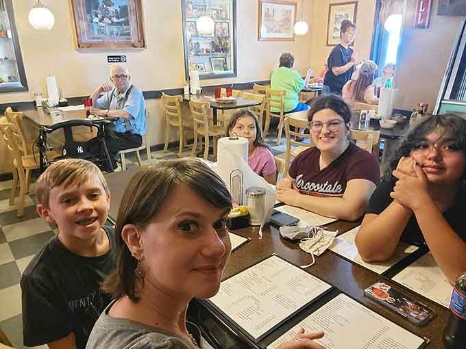 When families fill the tables on weekend mornings, you know the locals have already voted with their appetites.