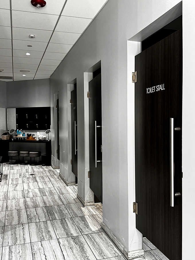 Even the facilities here maintain that sophisticated aesthetic, proving every detail matters in true luxury.