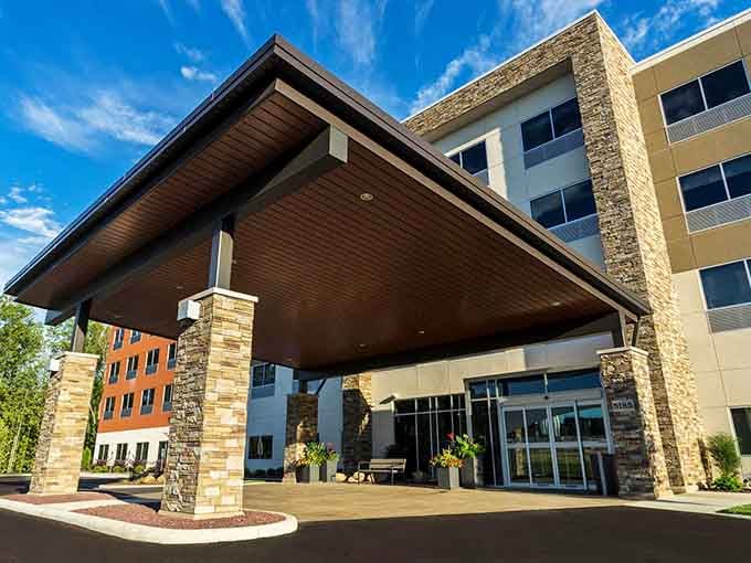 Contemporary hotels provide all the amenities while keeping you close to downtown's vintage charm and character.