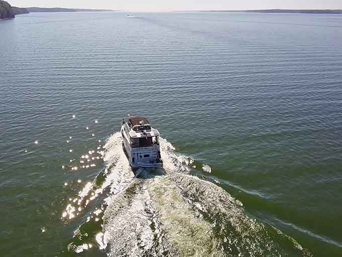 The boat ramp means you can explore beyond the beach and discover your own private cove.