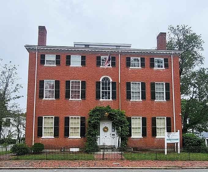 This Federal-period brick beauty houses maritime memories, standing proud as a testament to Newburyport's seafaring past and preservation efforts.