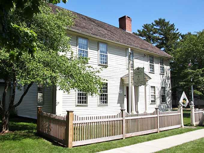 General William Hart House from 1767, when houses were built to last and Instagram wasn't ruining everything.