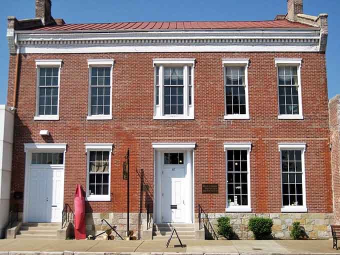 The River Discovery Center celebrates Paducah's watery heritage in classic brick style.