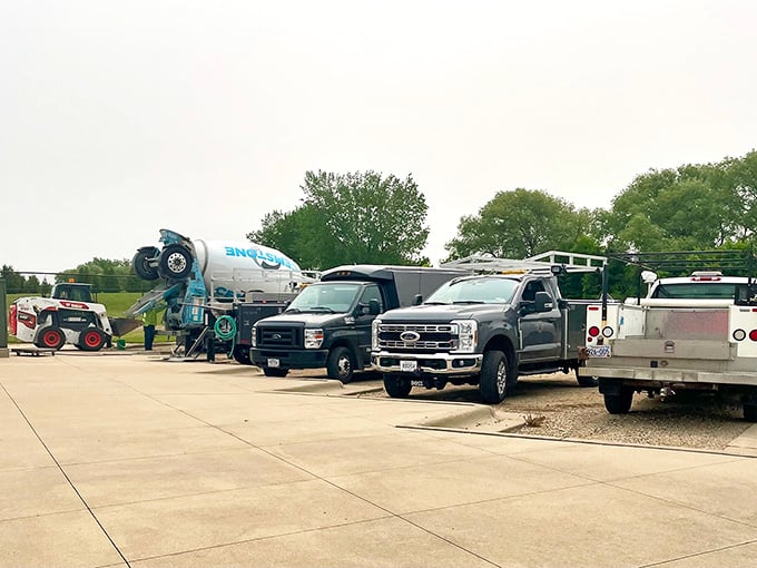 Ample parking means you won't circle the lot like you're hunting for Waldo in a sedan.