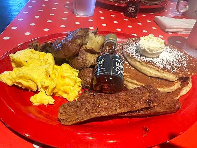 When your breakfast plate arrives looking this good, you know someone in that kitchen truly cares deeply.