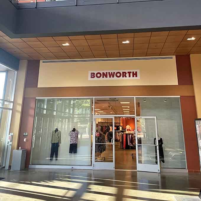 Bonworth offers classic styles for shoppers who appreciate quality clothing that doesn't require a second mortgage to purchase.