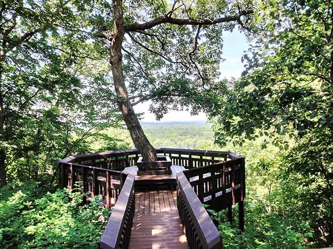 This overlook at Weston Bend State Park delivers views that make you forget you're not in the Rockies.