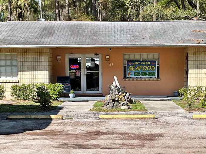 Happy Harbor Seafood keeps it simple: fresh catch, no fuss, exactly what a fishing village should offer.