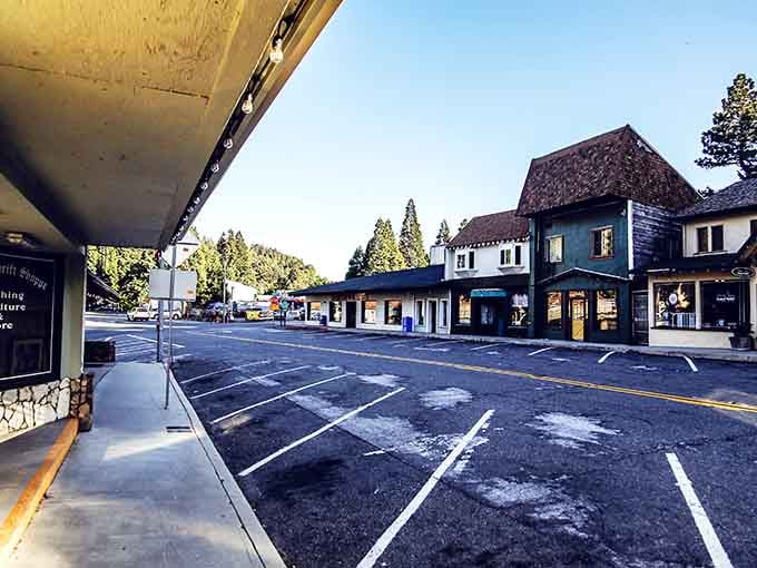 Rustic cabins scattered among the trees create a peaceful village atmosphere where meals are enjoyed without rushing or pretense.
