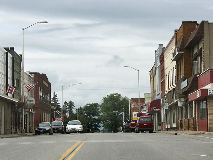 Small-town streets stretch peacefully ahead where traffic jams mean waiting for three cars instead of three hundred.