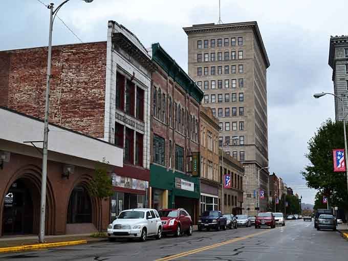 Steubenville&rsquo;s streets blend history and everyday life, brick facades and quiet traffic creating a grounded, welcoming Ohio downtown atmosphere.