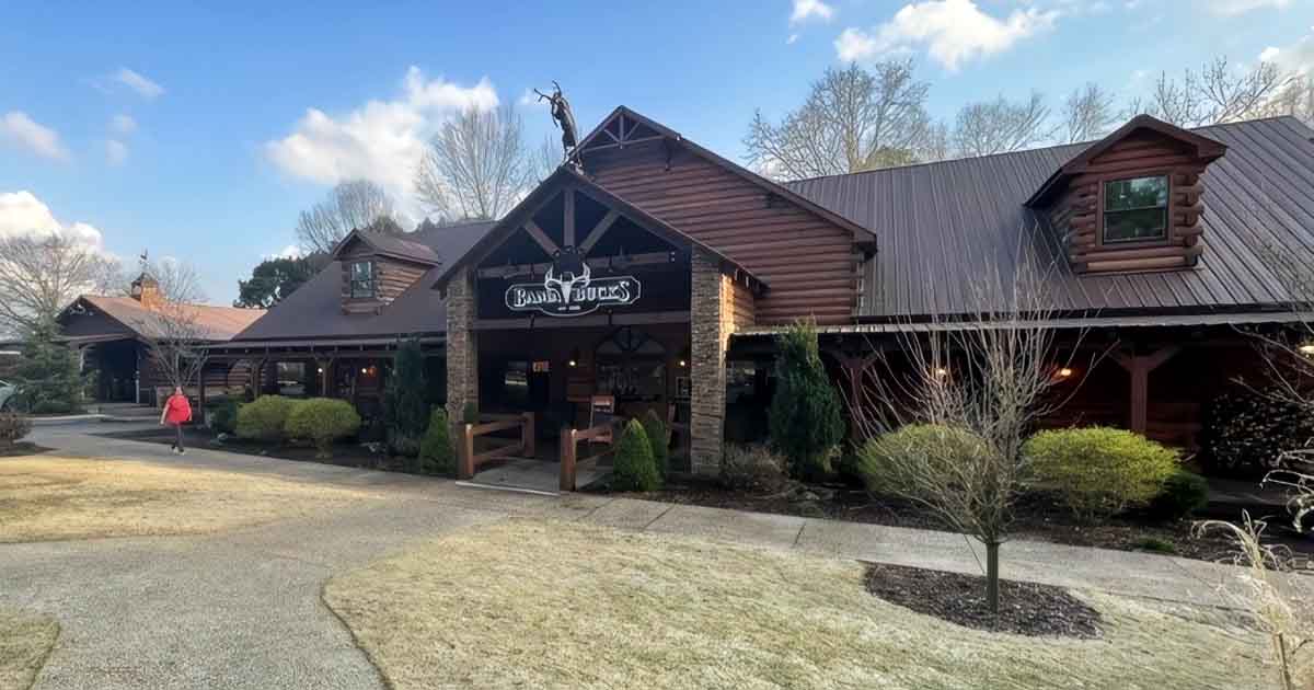 This Alabama Restaurant Has Its Own Exotic Animal Park And Your Kids ...