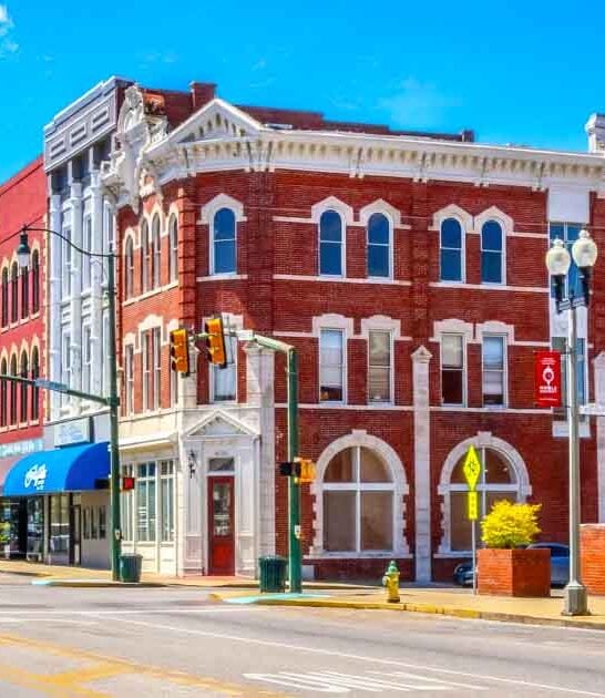 There&rsquo;s A Tiny Town In Alabama Where Rent Stays Under $700 And Neighbors Still Wave