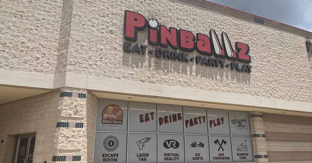 This One-Of-A-Kind '90s Arcade In Texas Is Every Millennial's Dream ...