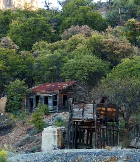This Abandoned Ghost Town In Arizona Will Send Chills Down Your Spine