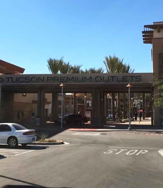 arizona sprawling outlet mall ftr