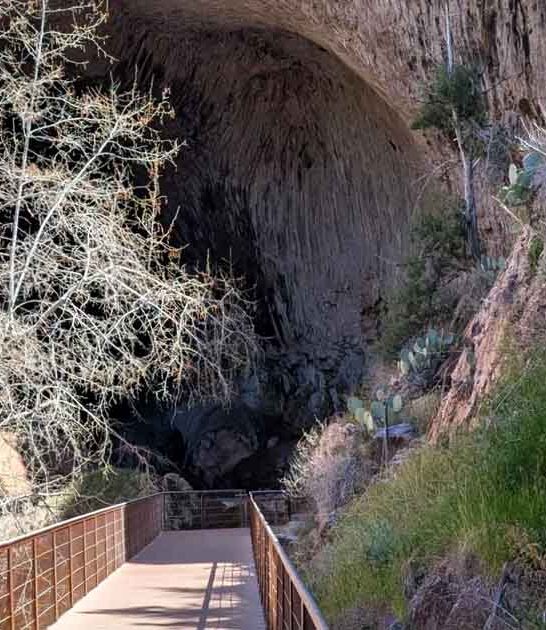 arizona stunning waterfall hike ftr
