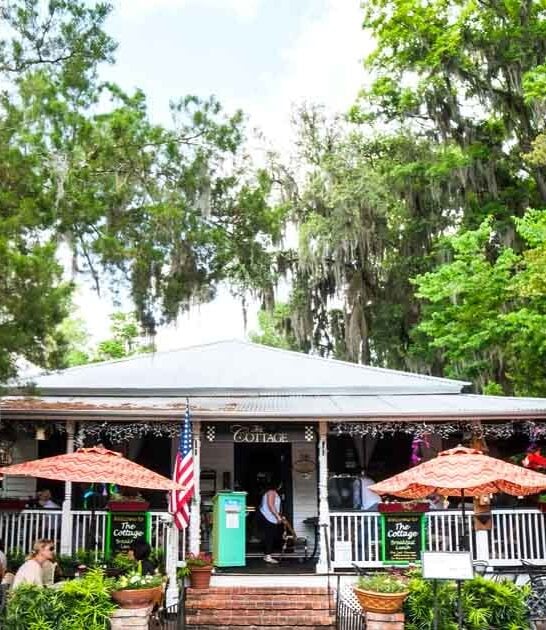 Wake Up To The Best Brunch In South Carolina At This Historic District Restaurant