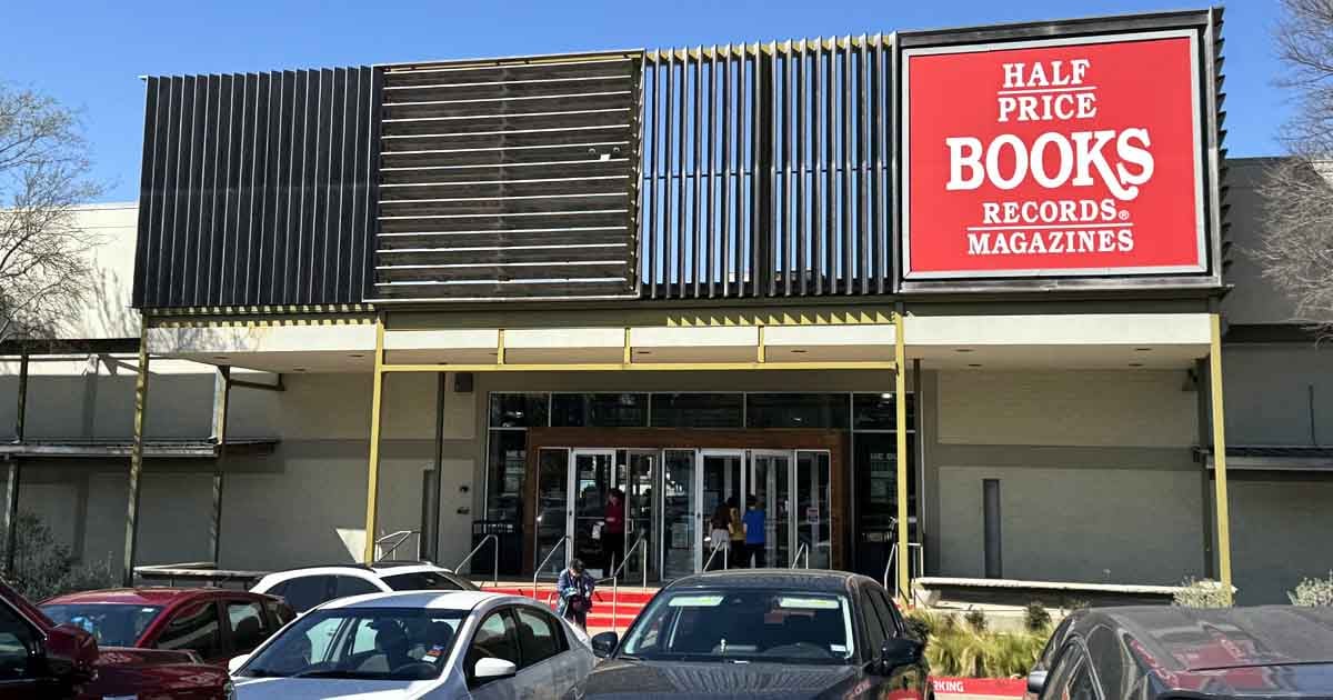 Book Lovers In Texas Need To Visit This Massive Discount Store With ...