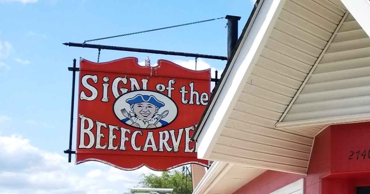 There's A Cafeteria-Style Restaurant Hidden In Michigan That Serves The ...